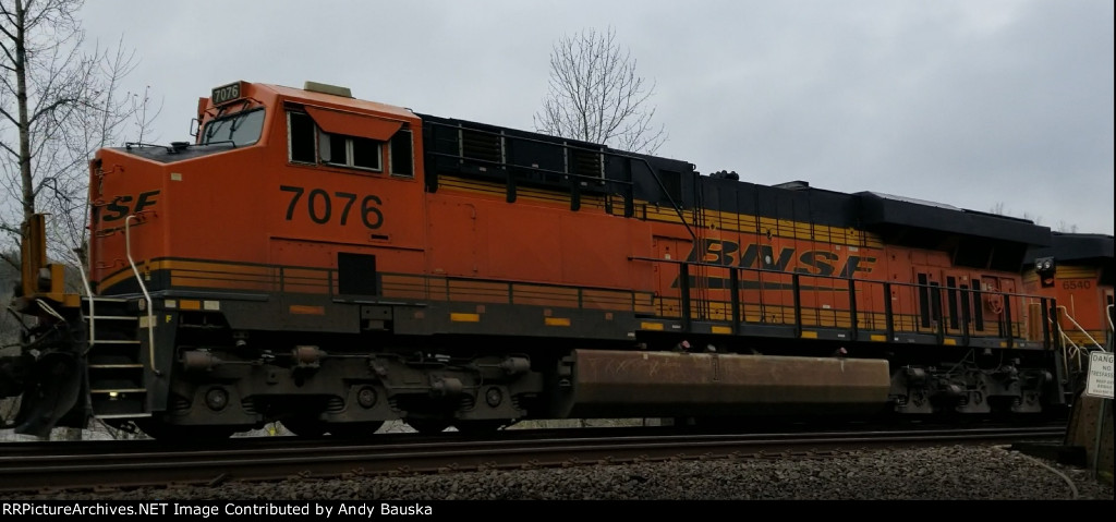 BNSF 7076